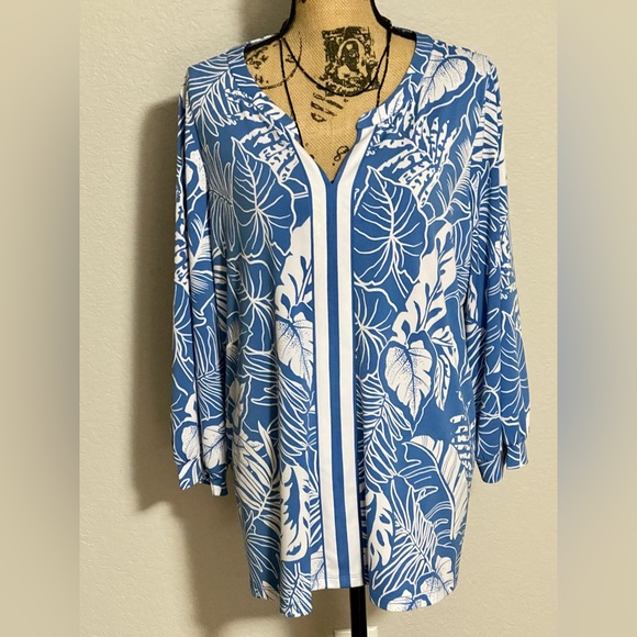 Susan Graver | Tops | New Susan Graver Xl Lite Blue And White Blouse ...